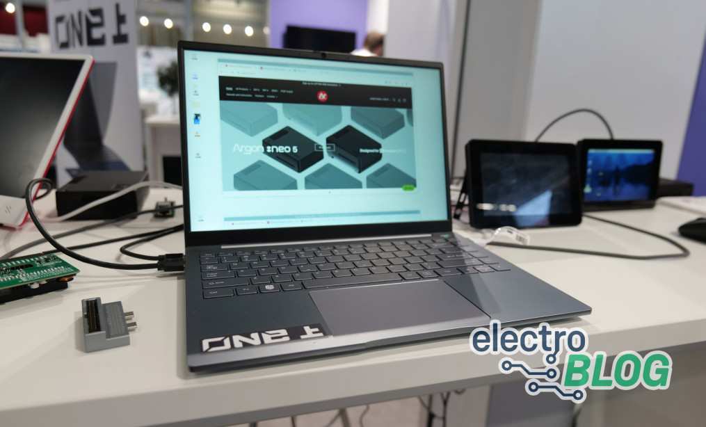 First Look: Argon ONE Up Laptop Powered by Compute Module 5